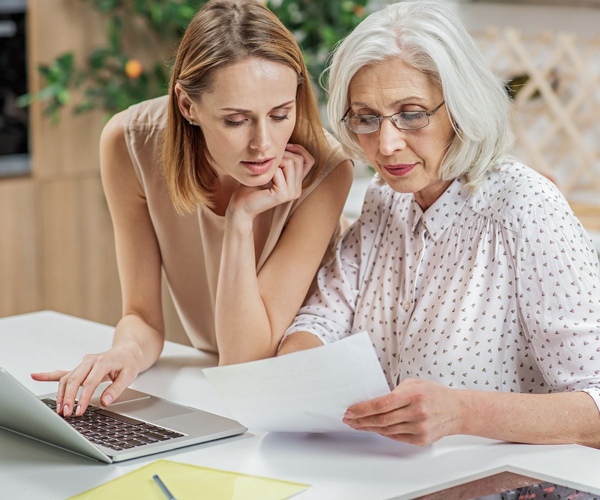 Helping Seniors and Aging Parents With Money Management