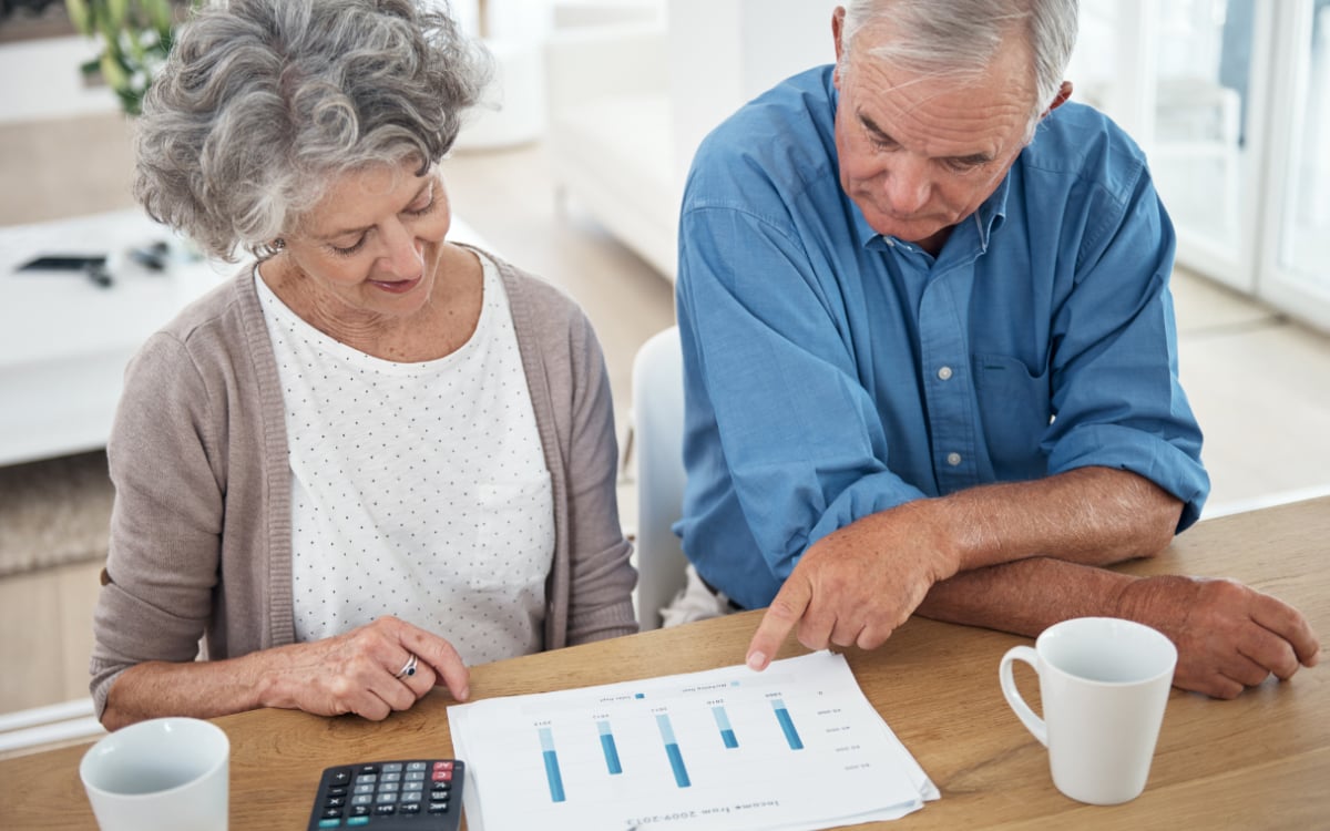 What is a whole life insurance rates chart? | Fidelity Life